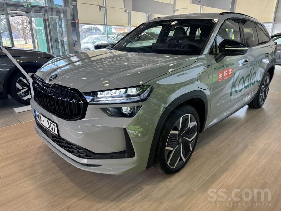 Grey Skoda Kodiaq 2025 in Valmiera, with an engine capacity of 1.50 L and mileage of 5 thousand km for 42700 €, photo 3 on AUTOMOTO.COM.LV