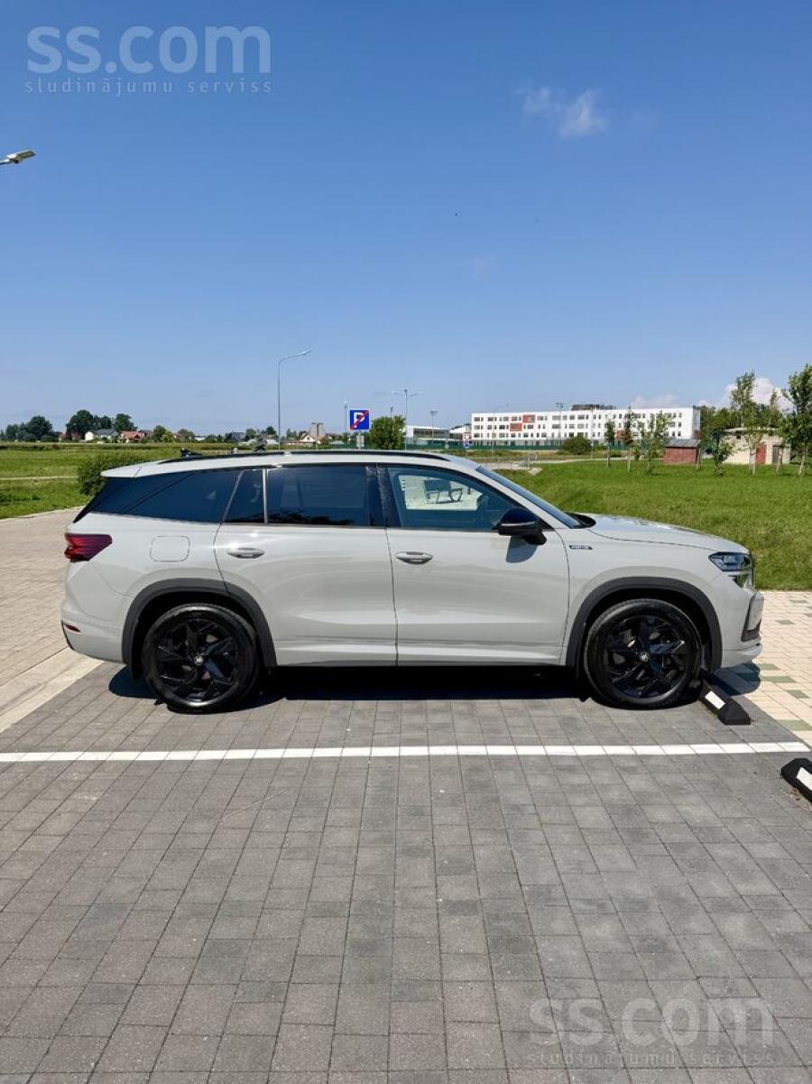 Pelēks Skoda Kodiaq 2025 Rīga, ar dzinēja tilpumu 2.00 L un nobraukumu 30 tūkst. km par 43000 €, foto 5 vietnē AUTOMOTO.COM.LV