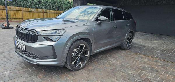 Pelēks Skoda Kodiaq 2025 Kauņa, ar dzinēja tilpumu 1.50 L un nobraukumu 23 tūkst. km par 41000 €, foto 3 vietnē AUTOMOTO.COM.LV