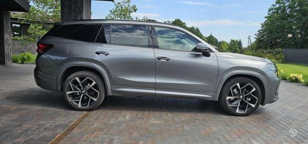 Pelēks Skoda Kodiaq 2025 Kauņa, ar dzinēja tilpumu 1.50 L un nobraukumu 23 tūkst. km par 41000 €, foto 5 vietnē AUTOMOTO.COM.LV