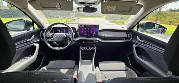 Pelēks Skoda Kodiaq 2025 Kauņa, ar dzinēja tilpumu 1.50 L un nobraukumu 23 tūkst. km par 41000 €, foto 10 vietnē AUTOMOTO.COM.LV
