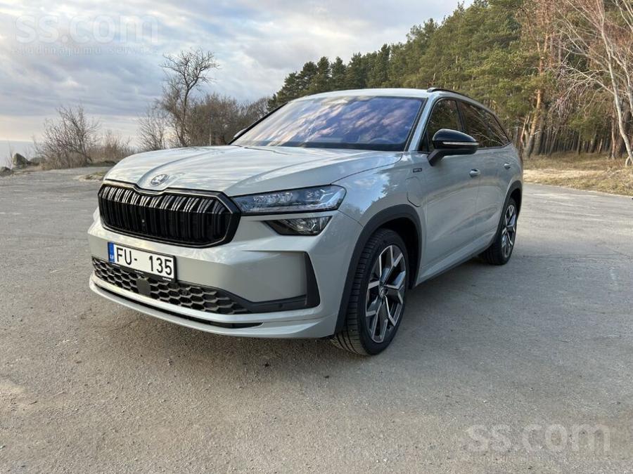 Pelēks Skoda Kodiaq 2025 Rīga, ar dzinēja tilpumu 1.50 L un nobraukumu 21 tūkst. km par 40900 €, foto 3 vietnē AUTOMOTO.COM.LV