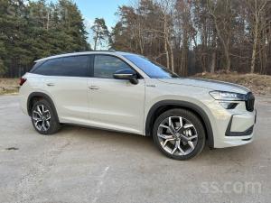 Pelēks Skoda Kodiaq 2025 Rīga, ar dzinēja tilpumu 1.50 L un nobraukumu 21 tūkst. km par 40900 €, foto 5 vietnē AUTOMOTO.COM.LV