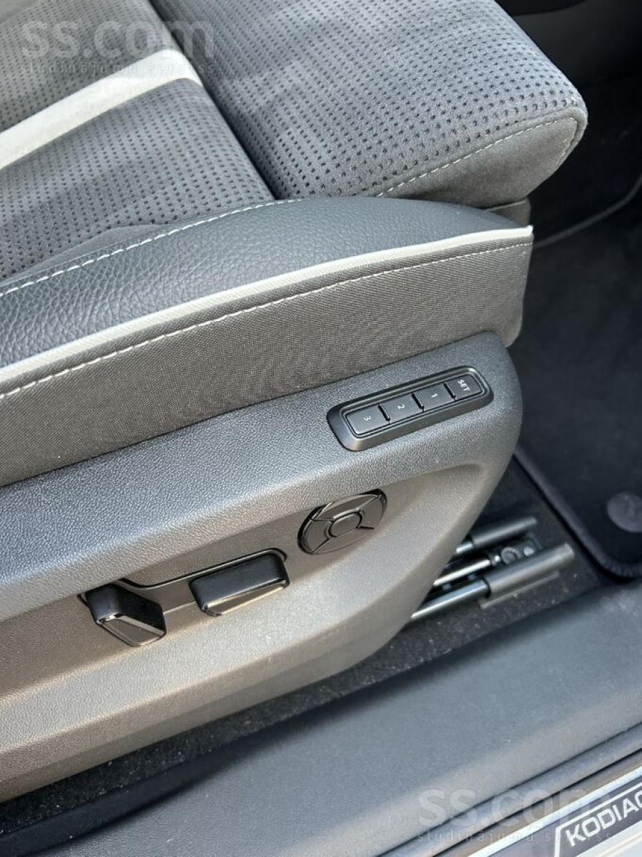Pelēks Skoda Kodiaq 2025 Rīga, ar dzinēja tilpumu 1.50 L un nobraukumu 21 tūkst. km par 40900 €, foto 17 vietnē AUTOMOTO.COM.LV