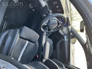 Pelēks Skoda Kodiaq 2025 Rīga, ar dzinēja tilpumu 1.50 L un nobraukumu 21 tūkst. km par 40900 €, foto 18 vietnē AUTOMOTO.COM.LV