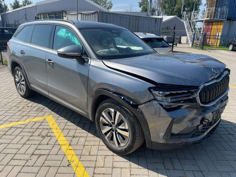 Pelēks Skoda Kodiaq 2025 Kauņa, ar dzinēja tilpumu 1.50 L un nobraukumu 41 tūkst. km par 25650 €, foto 3 vietnē AUTOMOTO.COM.LV