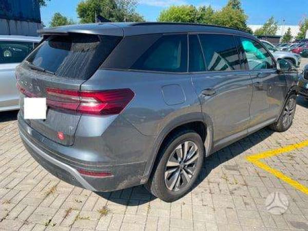 Pelēks Skoda Kodiaq 2025 Kauņa, ar dzinēja tilpumu 1.50 L un nobraukumu 41 tūkst. km par 25650 €, foto 4 vietnē AUTOMOTO.COM.LV