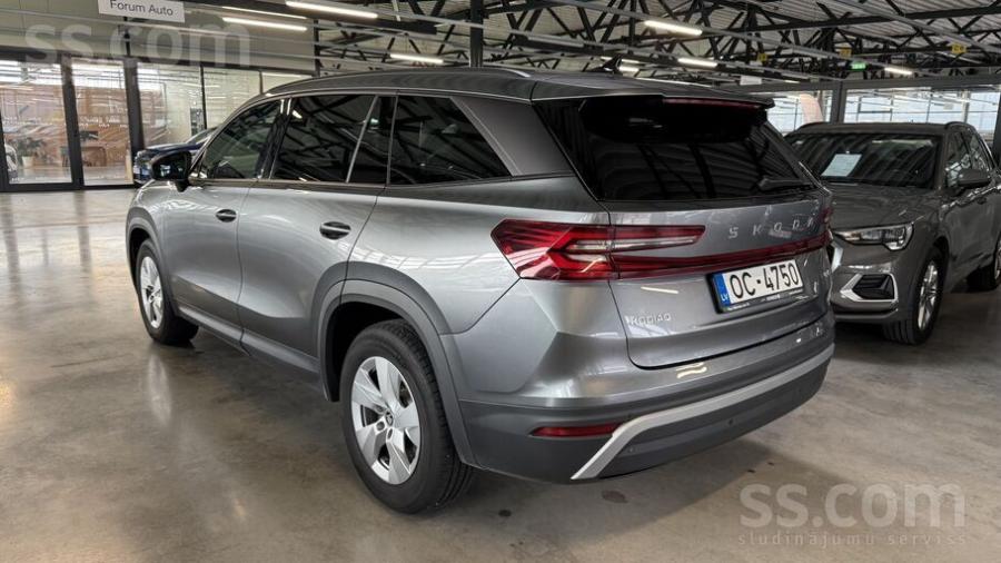 Серый Шкода Kodiaq 2025 в Рига, объемом двигателя 2.00 л и пробегом 25 тыс. км за 39900 €, фото 4 на AUTOMOTO.COM.LV