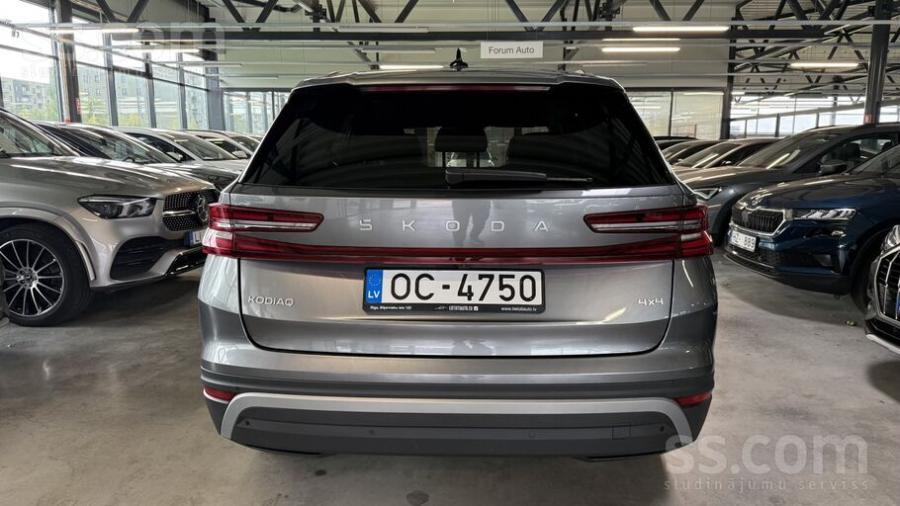 Серый Шкода Kodiaq 2025 в Рига, объемом двигателя 2.00 л и пробегом 25 тыс. км за 39900 €, фото 5 на AUTOMOTO.COM.LV