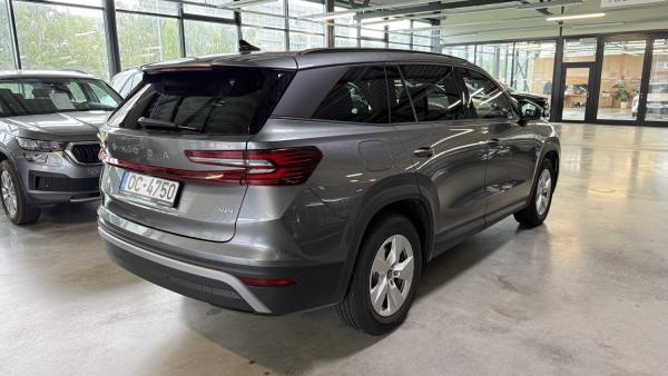Pelēks Skoda Kodiaq 2025 Rīga, ar dzinēja tilpumu 2.00 L un nobraukumu 25 tūkst. km par 39900 €, foto 5 vietnē AUTOMOTO.COM.LV