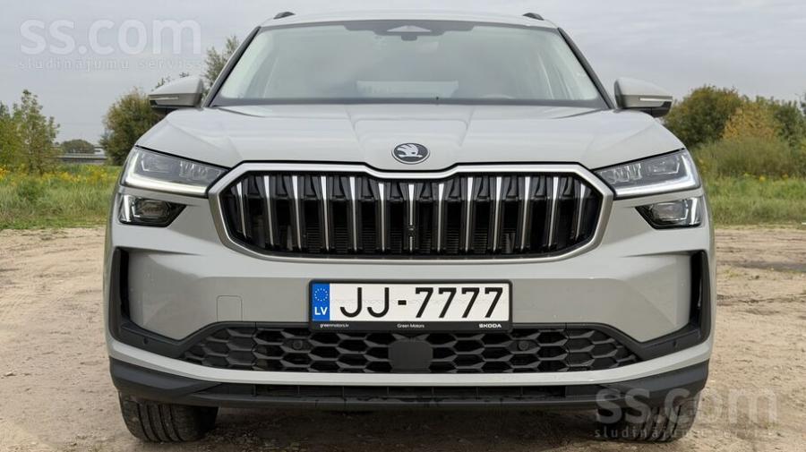 Grey Skoda Kodiaq 2025 in Riga, with an engine capacity of 2.00 L and mileage of 36 thousand km for 41900 €, photo 6 on AUTOMOTO.COM.LV