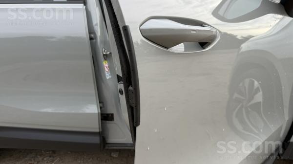 Skoda Kodiaq 2025 in Riga on AUTOMOTO.COM.LV Grey Skoda Kodiaq 2025 in Riga, with an engine capacity of 2.00 L and mileage of 36 thousand km for 41900 €, photo 8 on AUTOMOTO.COM.LV
