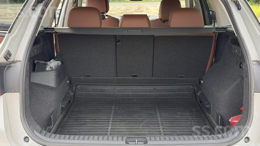 Grey Skoda Kodiaq 2025 in Riga, with an engine capacity of 2.00 L and mileage of 36 thousand km for 41900 €, photo 23 on AUTOMOTO.COM.LV