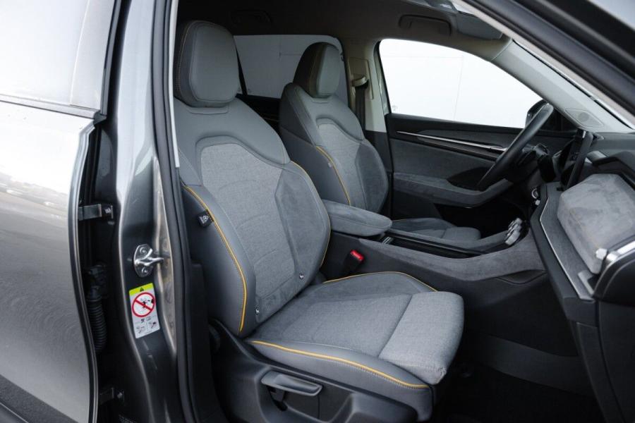 Pelēks Skoda Kodiaq 2025 Rīga, ar dzinēja tilpumu 1.50 L un nobraukumu 21 tūkst. km par 32950 €, foto 13 vietnē AUTOMOTO.COM.LV