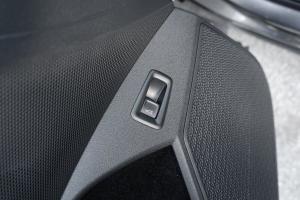 Pelēks Skoda Kodiaq 2025 Rīga, ar dzinēja tilpumu 1.50 L un nobraukumu 21 tūkst. km par 32950 €, foto 21 vietnē AUTOMOTO.COM.LV