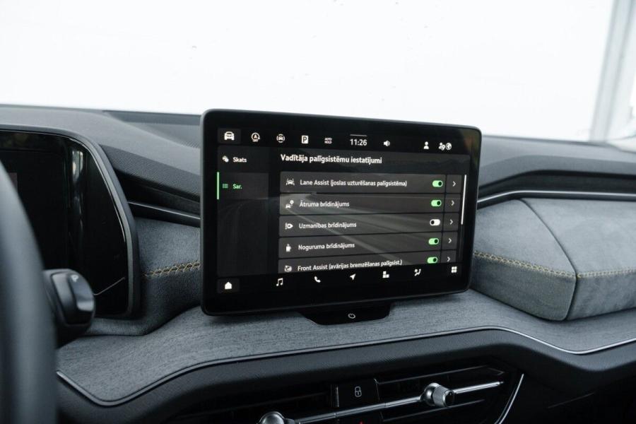 Pelēks Skoda Kodiaq 2025 Rīga, ar dzinēja tilpumu 1.50 L un nobraukumu 21 tūkst. km par 32950 €, foto 50 vietnē AUTOMOTO.COM.LV