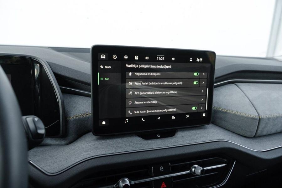 Pelēks Skoda Kodiaq 2025 Rīga, ar dzinēja tilpumu 1.50 L un nobraukumu 21 tūkst. km par 32950 €, foto 53 vietnē AUTOMOTO.COM.LV