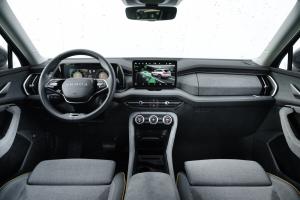 Pelēks Skoda Kodiaq 2025 Rīga, ar dzinēja tilpumu 1.50 L un nobraukumu 21 tūkst. km par 32950 €, foto 62 vietnē AUTOMOTO.COM.LV