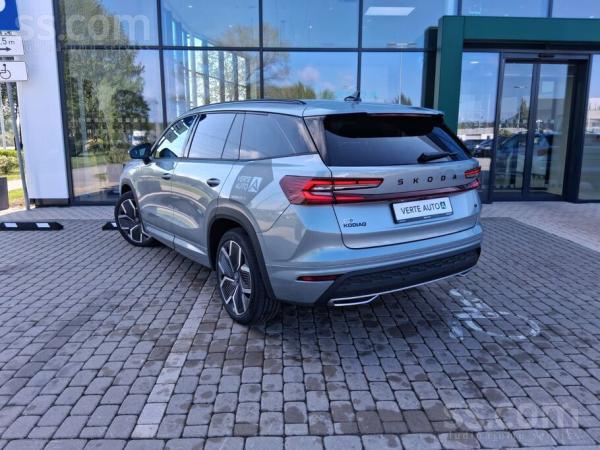 Pelēks Skoda Kodiaq 2026 Rīga, ar dzinēja tilpumu 1.50 L un nobraukumu 4 tūkst. km par 42900 €, foto 3 vietnē AUTOMOTO.COM.LV