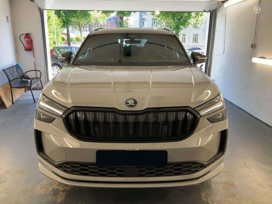 Grey Skoda Kodiaq 2026 in Vilnius, with an engine capacity of 1.97 L and mileage of 1 thousand km for 48590 €, photo 3 on AUTOMOTO.COM.LV