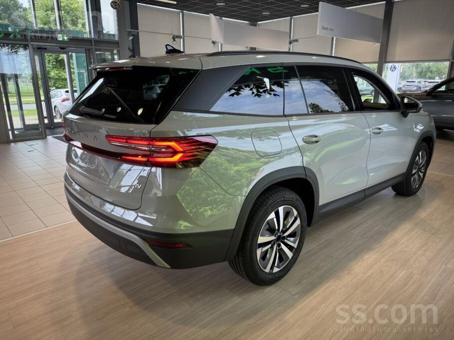 Grey Skoda Kodiaq 2026 in Valmiera, with an engine capacity of 1.50 L and mileage of 0 thousand km for 42540 €, photo 8 on AUTOMOTO.COM.LV