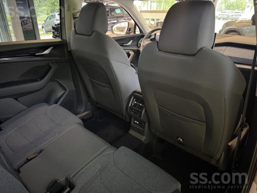 Grey Skoda Kodiaq 2026 in Valmiera, with an engine capacity of 1.50 L and mileage of 0 thousand km for 42540 €, photo 13 on AUTOMOTO.COM.LV