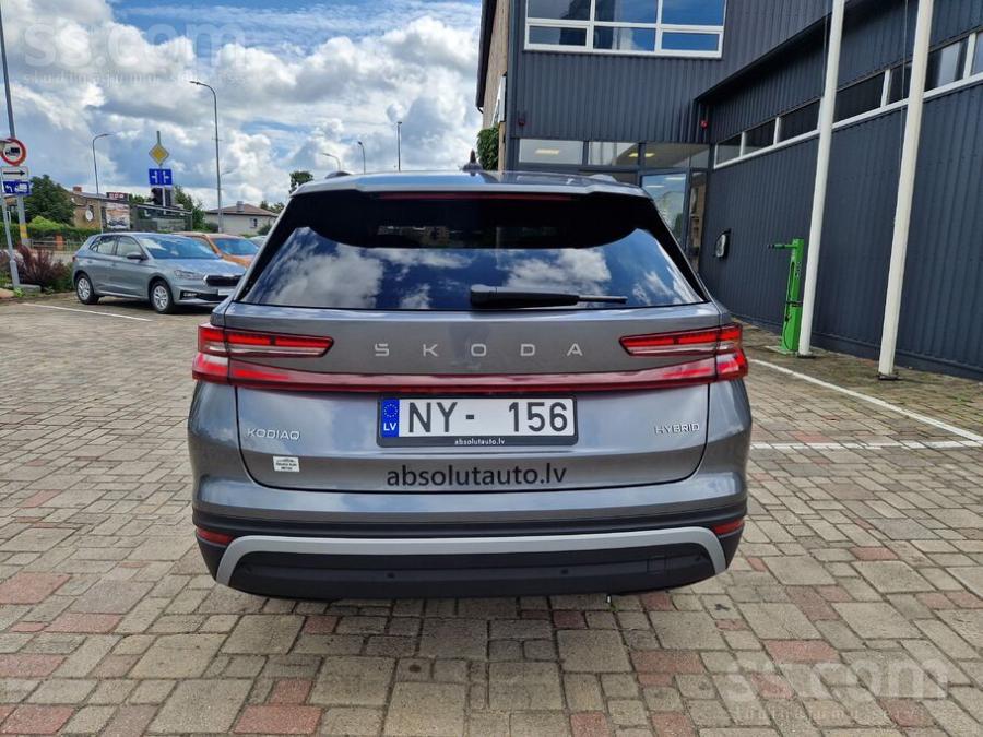 Grey Skoda Kodiaq 2026 in Jelgava, with an engine capacity of 1.50 L and mileage of 5 thousand km for 39900 €, photo 26 on AUTOMOTO.COM.LV