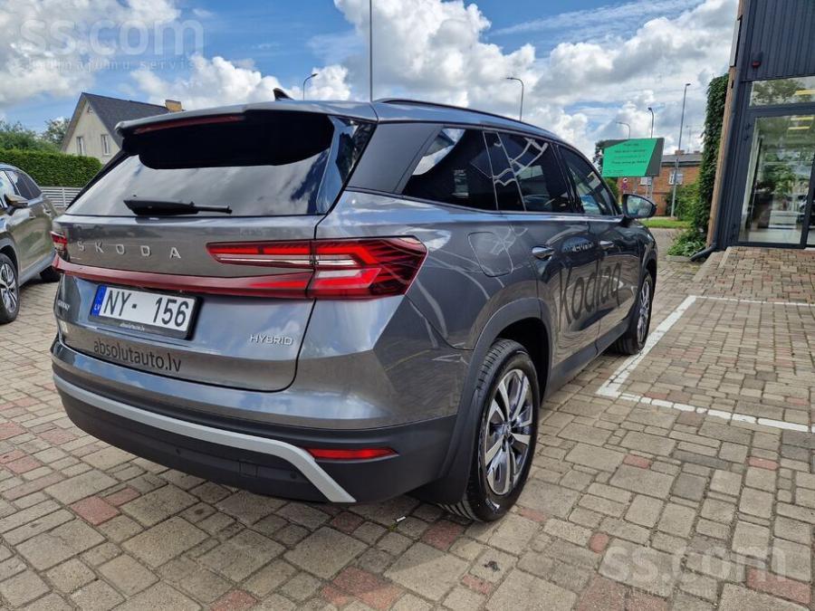 Grey Skoda Kodiaq 2026 in Jelgava, with an engine capacity of 1.50 L and mileage of 5 thousand km for 39900 €, photo 28 on AUTOMOTO.COM.LV