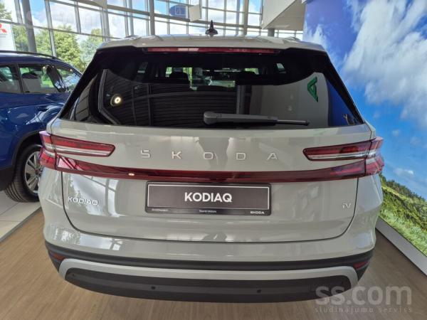 Grey Skoda Kodiaq 2026 in Liepaja, with an engine capacity of 1.50 L and mileage of 0 thousand km for 42900 €, photo 3 on AUTOMOTO.COM.LV