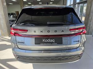 Pelēks Skoda Kodiaq 2026 Šauļi, ar dzinēja tilpumu 1.50 L un nobraukumu 0 tūkst. km par 42710 €, foto 7 vietnē AUTOMOTO.COM.LV