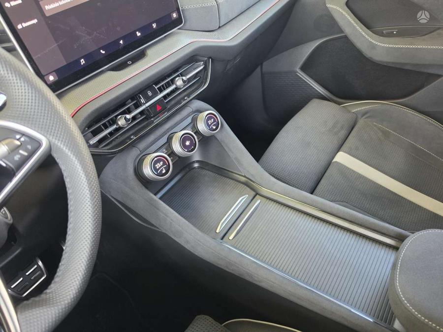 Pelēks Skoda Kodiaq 2026 Šauļi, ar dzinēja tilpumu 1.50 L un nobraukumu 0 tūkst. km par 42710 €, foto 49 vietnē AUTOMOTO.COM.LV
