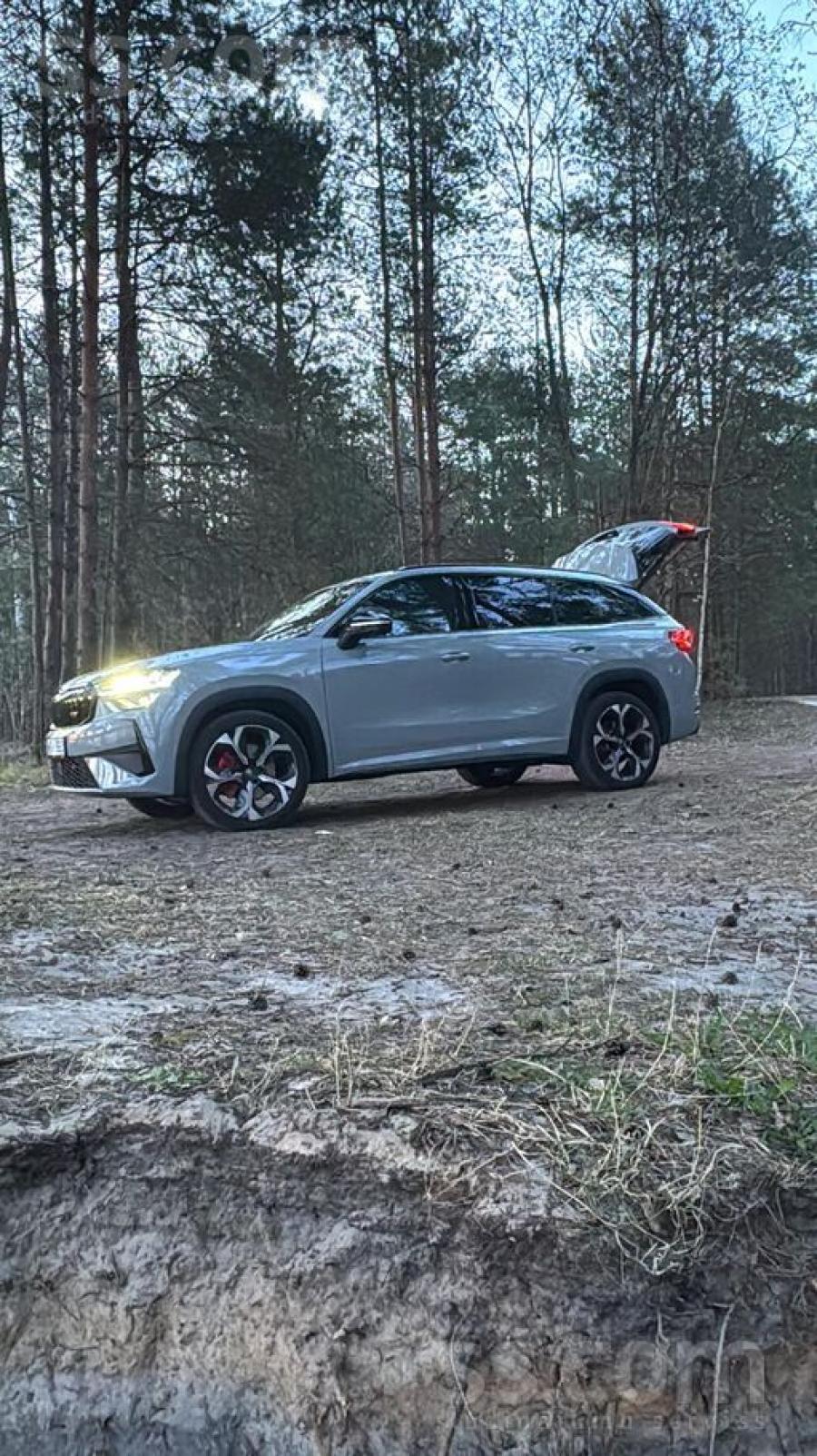 Pelēks Skoda Kodiaq 2026 Rīga, ar dzinēja tilpumu 2.00 L un nobraukumu 9 tūkst. km par 54900 €, foto 7 vietnē AUTOMOTO.COM.LV