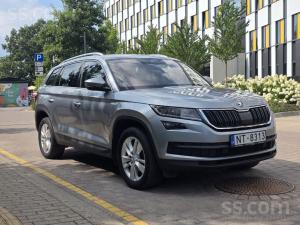 Pelēks Skoda Kodiaq 2018 Rīga, ar dzinēja tilpumu 2.00 L un nobraukumu 205 tūkst. km par 17200 €, foto 3 vietnē AUTOMOTO.COM.LV