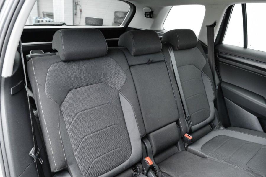 Pelēks Skoda Kodiaq 2019 Rīga, ar dzinēja tilpumu 1.50 L un nobraukumu 147 tūkst. km par 19900 €, foto 7 vietnē AUTOMOTO.COM.LV