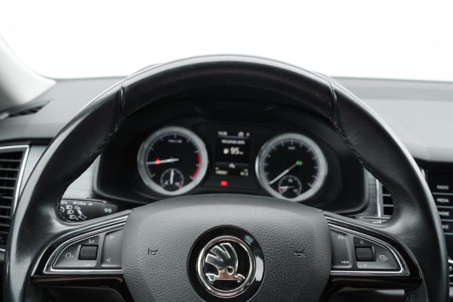 Pelēks Skoda Kodiaq 2019 Rīga, ar dzinēja tilpumu 1.50 L un nobraukumu 147 tūkst. km par 19900 €, foto 11 vietnē AUTOMOTO.COM.LV