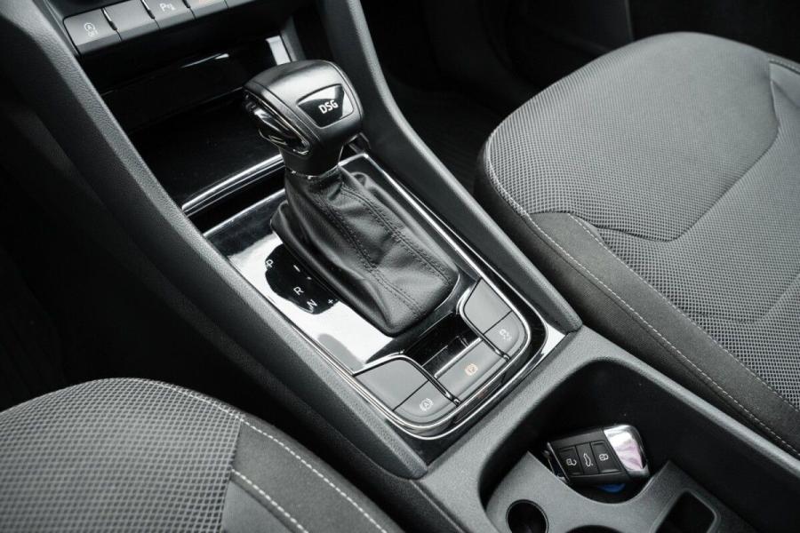 Pelēks Skoda Kodiaq 2019 Rīga, ar dzinēja tilpumu 1.50 L un nobraukumu 147 tūkst. km par 19900 €, foto 12 vietnē AUTOMOTO.COM.LV