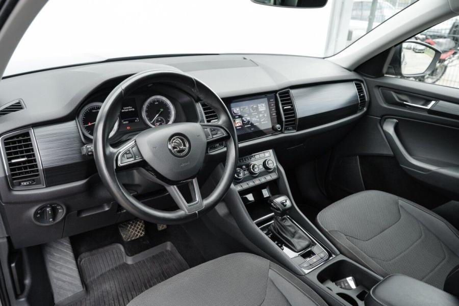 Pelēks Skoda Kodiaq 2019 Rīga, ar dzinēja tilpumu 1.50 L un nobraukumu 147 tūkst. km par 19900 €, foto 18 vietnē AUTOMOTO.COM.LV