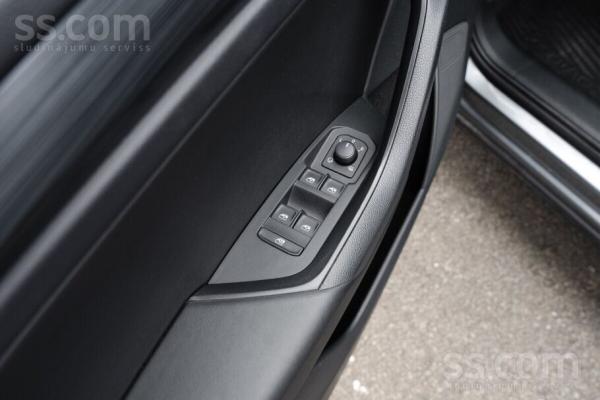 Pelēks Skoda Kodiaq 2019 Rīga, ar dzinēja tilpumu 1.50 L un nobraukumu 147 tūkst. km par 19900 €, foto 8 vietnē AUTOMOTO.COM.LV