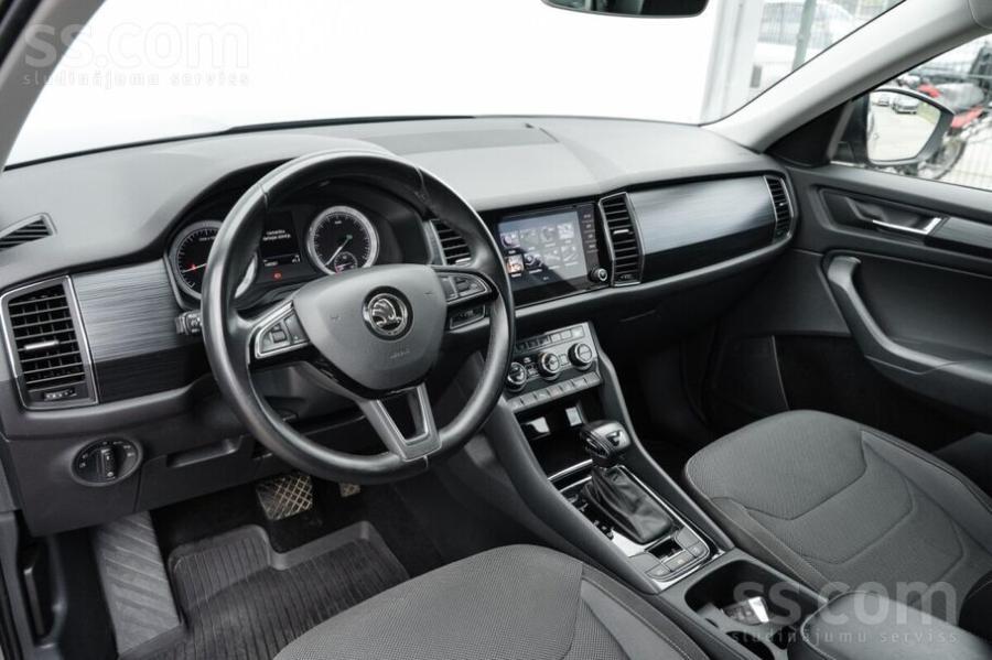 Grey Skoda Kodiaq 2019 in Riga, with an engine capacity of 1.50 L and mileage of 147 thousand km for 19250 €, photo 18 on AUTOMOTO.COM.LV