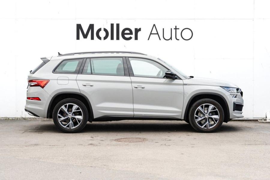Pelēks Skoda Kodiaq 2022 Rīga, ar dzinēja tilpumu 2.00 L un nobraukumu 117 tūkst. km par 31850 €, foto 5 vietnē AUTOMOTO.COM.LV