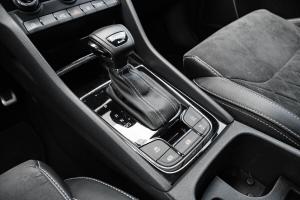 Pelēks Skoda Kodiaq 2022 Rīga, ar dzinēja tilpumu 2.00 L un nobraukumu 117 tūkst. km par 31850 €, foto 24 vietnē AUTOMOTO.COM.LV