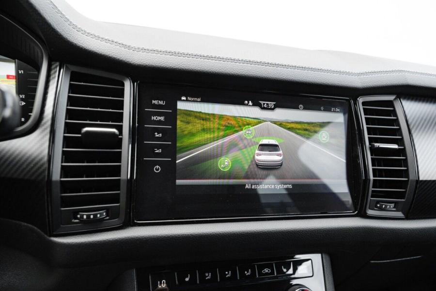 Pelēks Skoda Kodiaq 2022 Rīga, ar dzinēja tilpumu 2.00 L un nobraukumu 117 tūkst. km par 31850 €, foto 31 vietnē AUTOMOTO.COM.LV