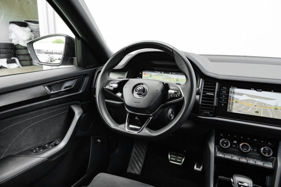 Pelēks Skoda Kodiaq 2022 Rīga, ar dzinēja tilpumu 2.00 L un nobraukumu 117 tūkst. km par 31850 €, foto 36 vietnē AUTOMOTO.COM.LV