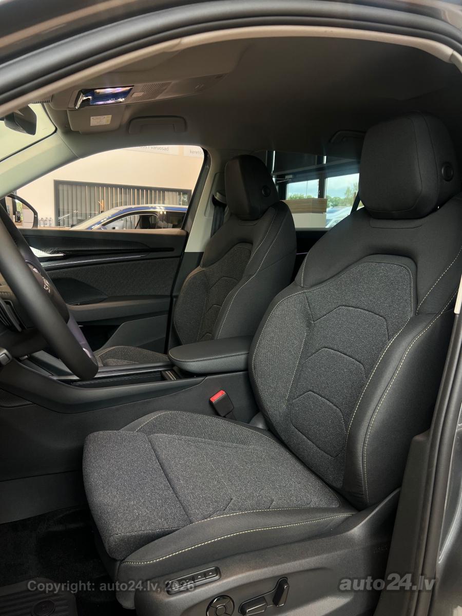 Grey Skoda Kodiaq 2026 in Rakvere, with an engine capacity of 2.00 L and mileage of 7 thousand km for 46960 €, photo 6 on AUTOMOTO.COM.LV