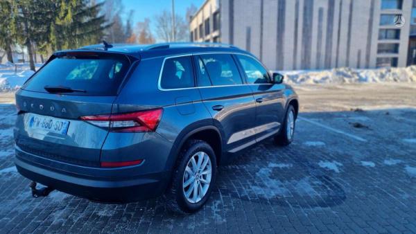 Pelēks Skoda Kodiaq 2021 Tauragė, ar dzinēja tilpumu 1.97 L un nobraukumu 279 tūkst. km par 14700 €, foto 3 vietnē AUTOMOTO.COM.LV