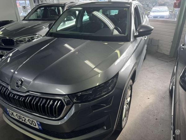 Grey Skoda Kodiaq 2022 in Vilnius, with an engine capacity of 2.00 L and mileage of 193 thousand km for 25947 €, photo 1 on AUTOMOTO.COM.LV
