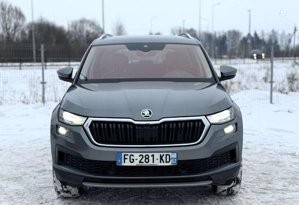 Серый Шкода Kodiaq 2023 в Таураге, объемом двигателя 2.00 л и пробегом 133 тыс. км за 26300 €, фото 3 на AUTOMOTO.COM.LV