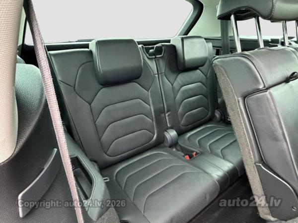 Grey Skoda Kodiaq 2018 in Parnu, with an engine capacity of 2.00 L and mileage of 204 thousand km for 24900 €, photo 8 on AUTOMOTO.COM.LV