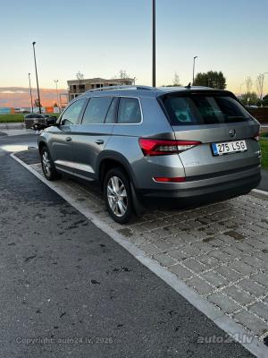 Серый Шкода Kodiaq 2018 в Таллин, объемом двигателя 2.00 л и пробегом 278 тыс. км за 17500 €, фото 5 на AUTOMOTO.COM.LV