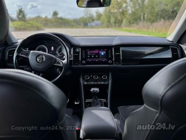 Pelēks Skoda Kodiaq 2018 Narva, ar dzinēja tilpumu 2.00 L un nobraukumu 238 tūkst. km par 19700 €, foto 11 vietnē AUTOMOTO.COM.LV